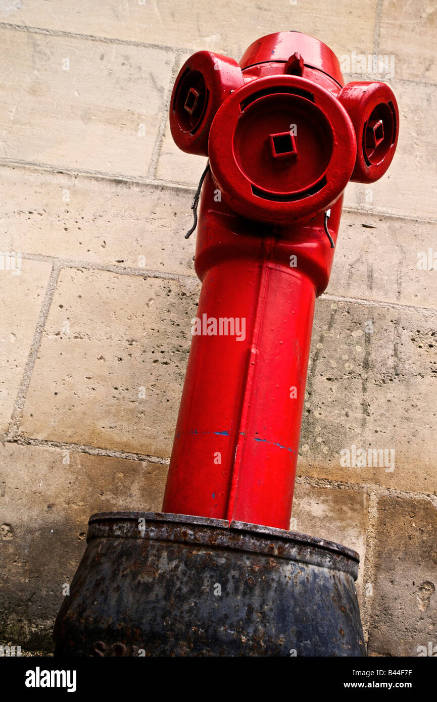 Red fire hydrant france hi-res stock photography and images - Alamy