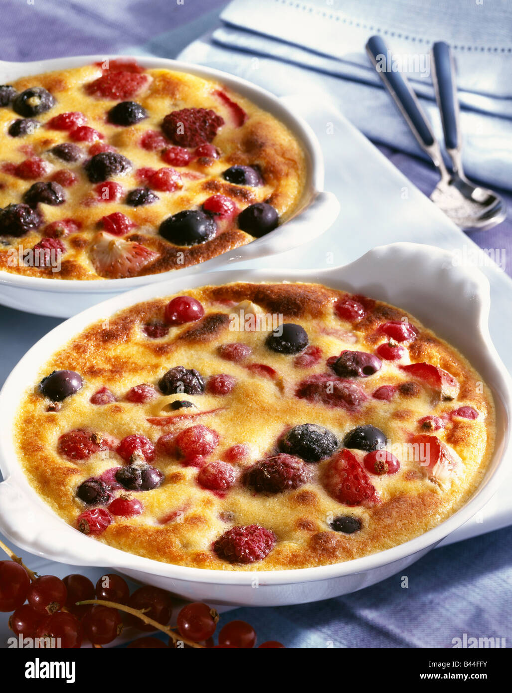 Berry gratin hi-res stock photography and images - Alamy