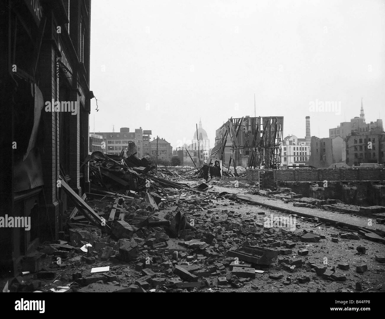 Air raid scene hi-res stock photography and images - Alamy