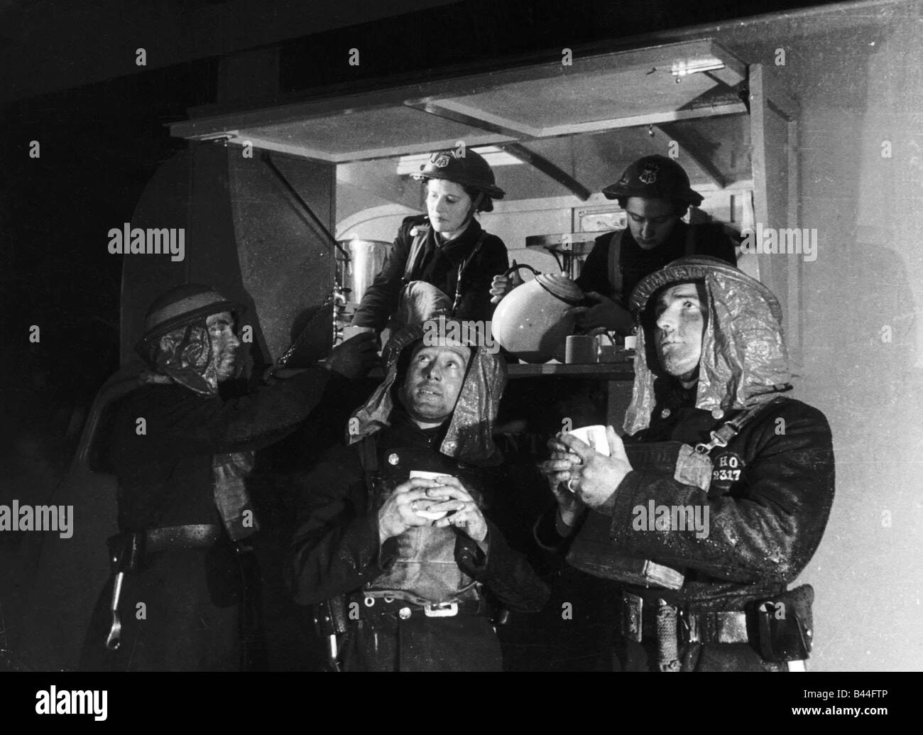 WW2 Firemans tea break during the blitz of WW2 Stock Photo - Alamy