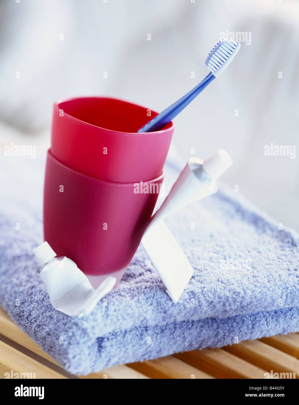 Toothpaste,glass and toothbrush Stock Photo - Alamy