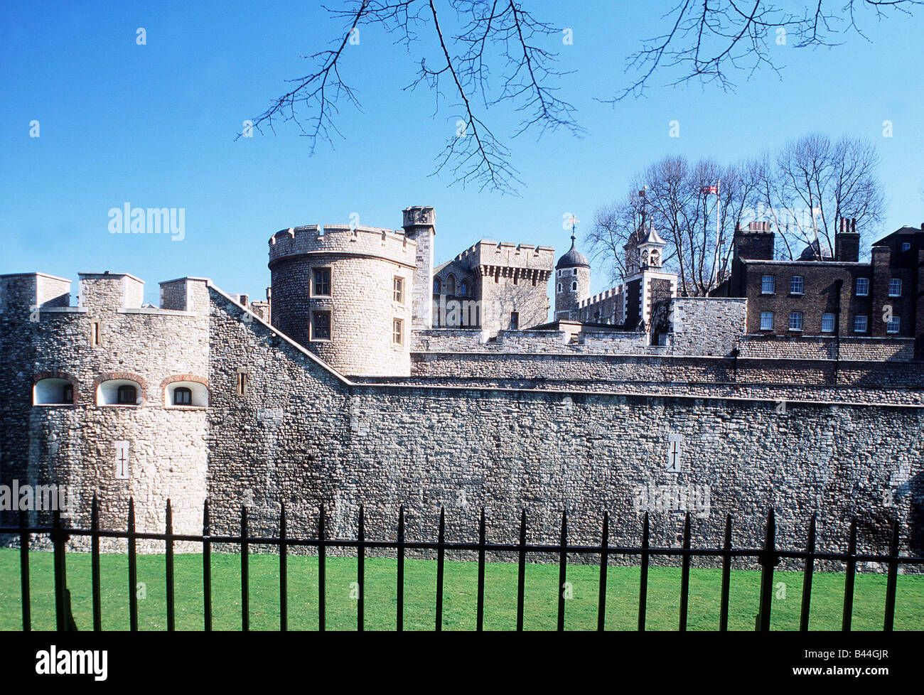 The Tower Of London wall and building in the City of London Stock Photo ...