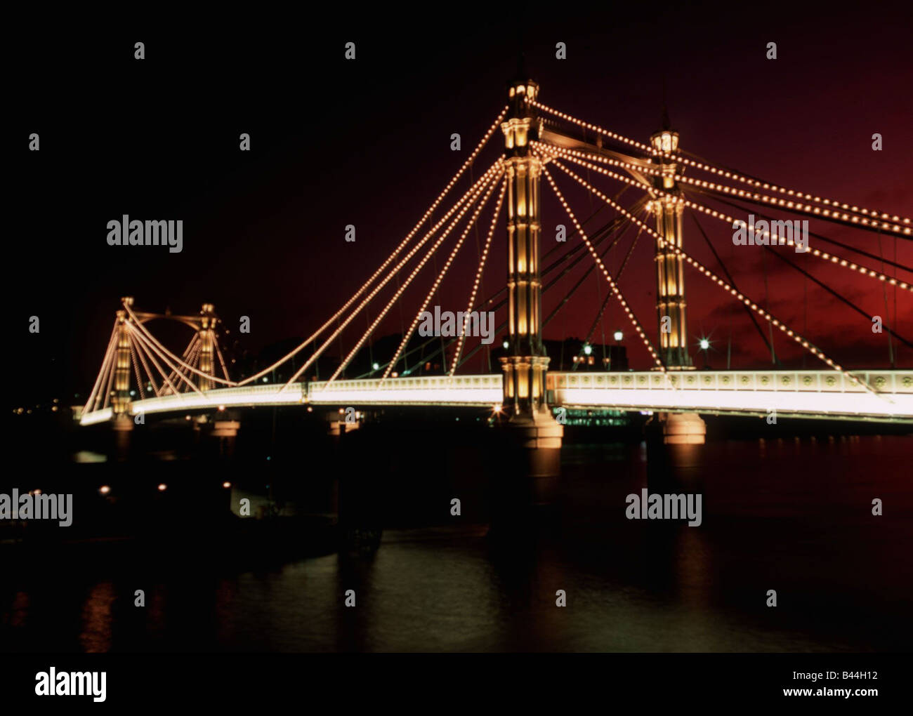 Albert Bridge London at night Stock Photo - Alamy