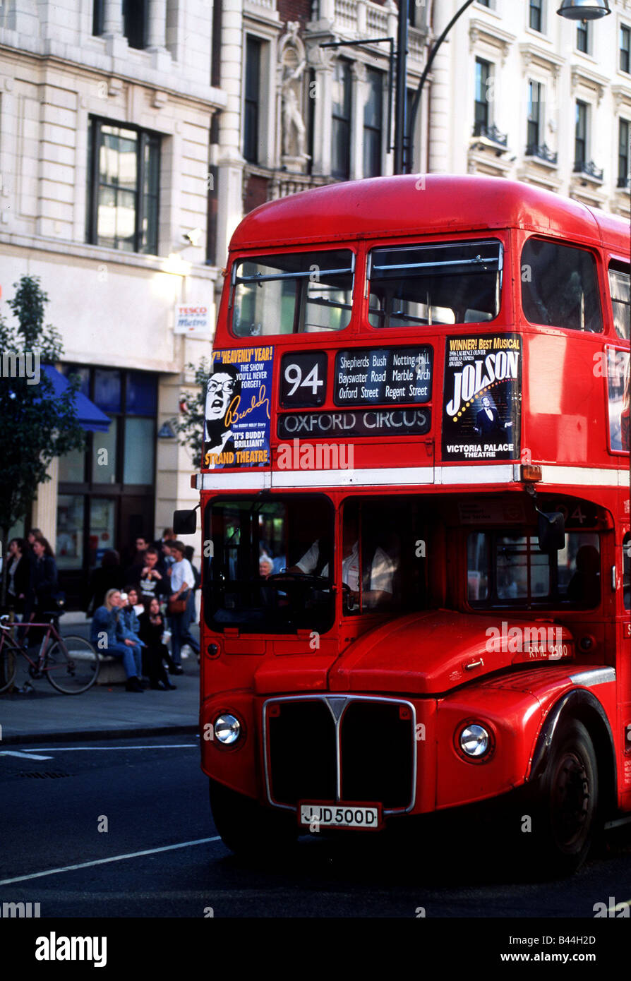 Routemaster Bus in London s Oxford Street Stock Photo - Alamy