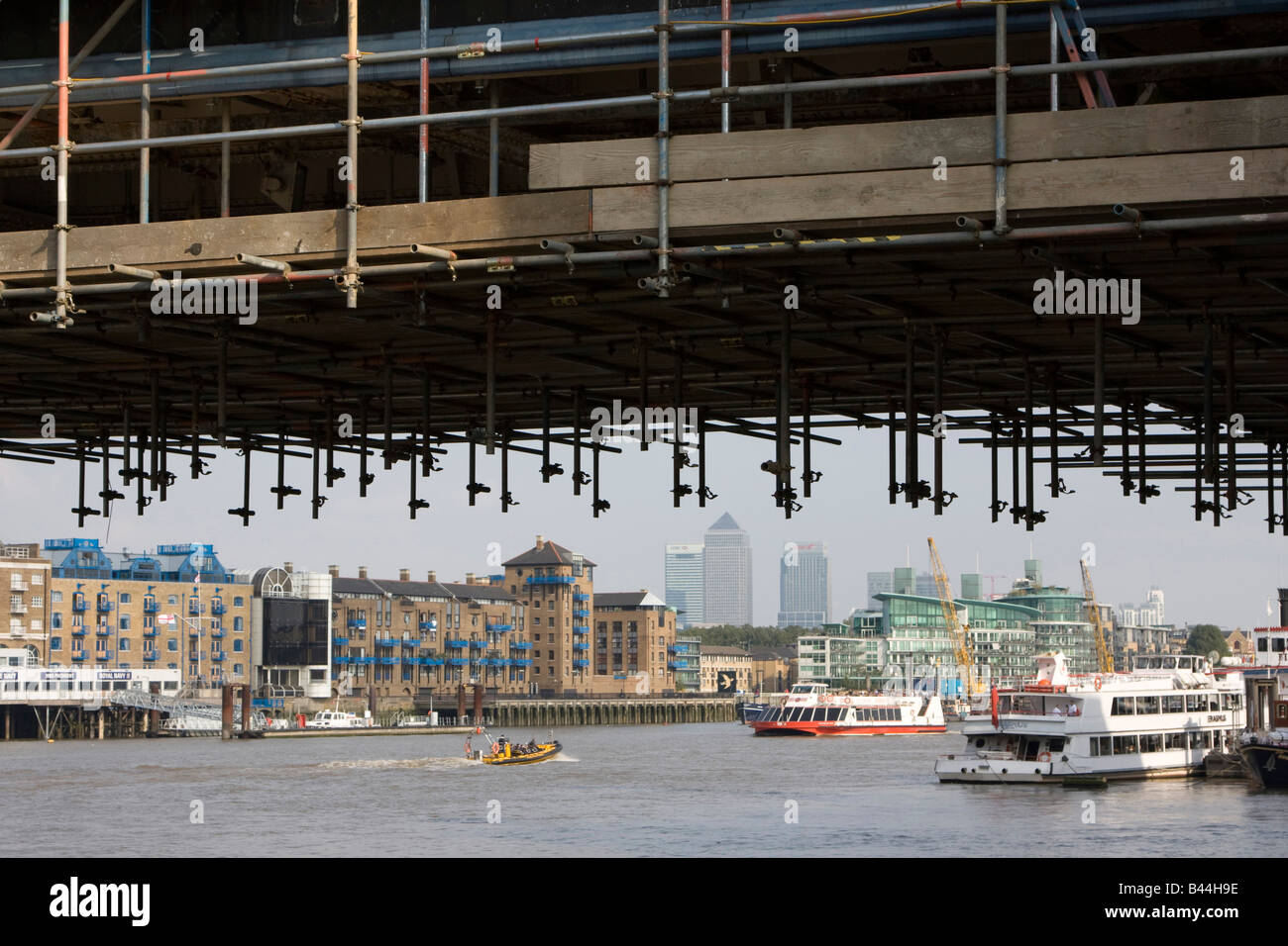 tower bridge refurbishment painting works city of london england uk gb ...