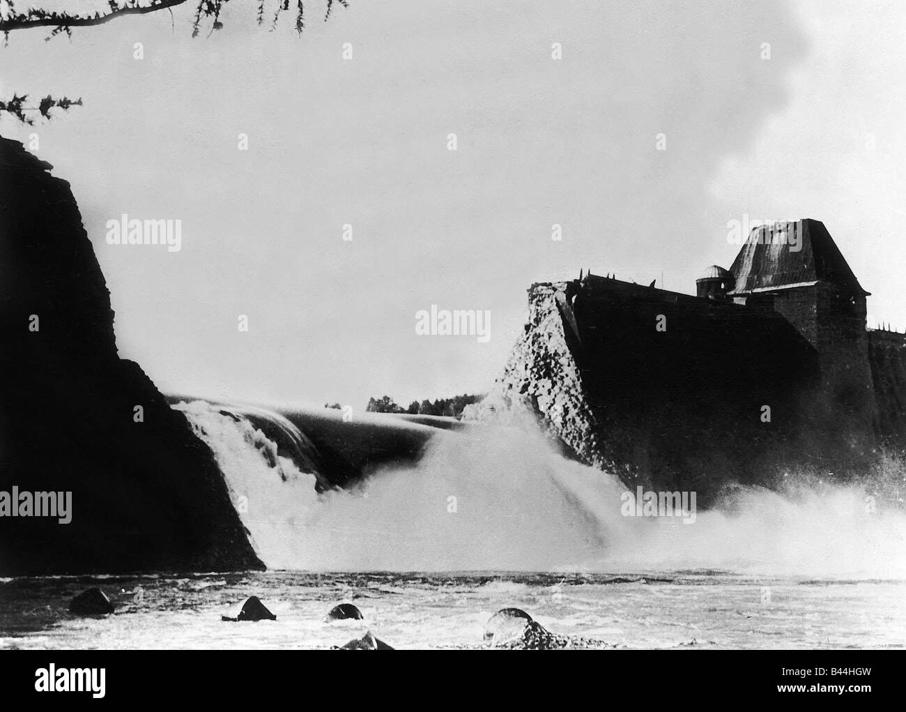 Dam busters hi-res stock photography and images - Alamy