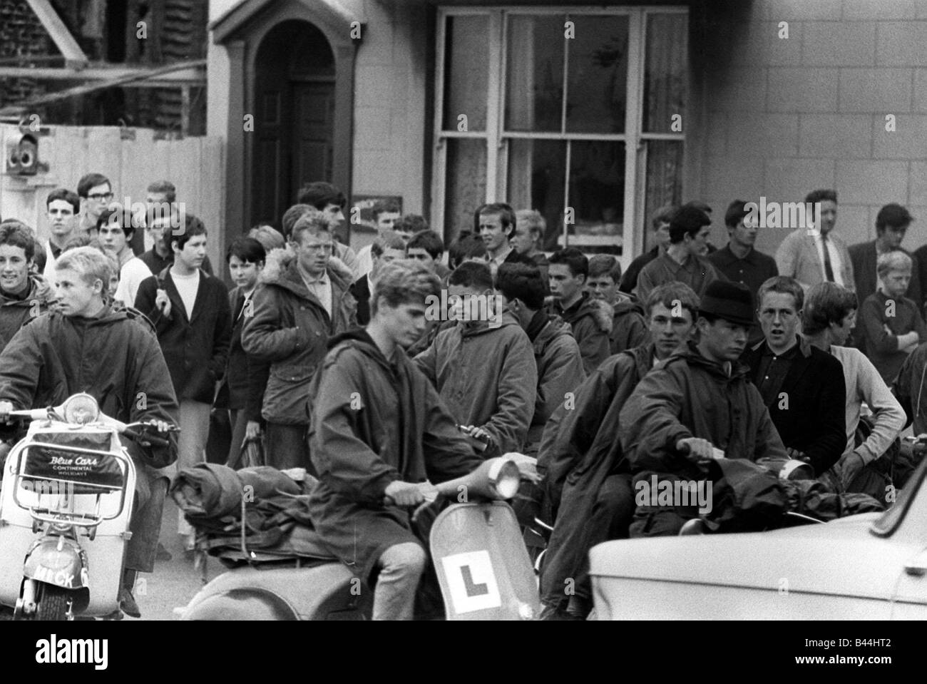 Mods gather in Hastings for spring bank holiday 1964 Stock Photo - Alamy