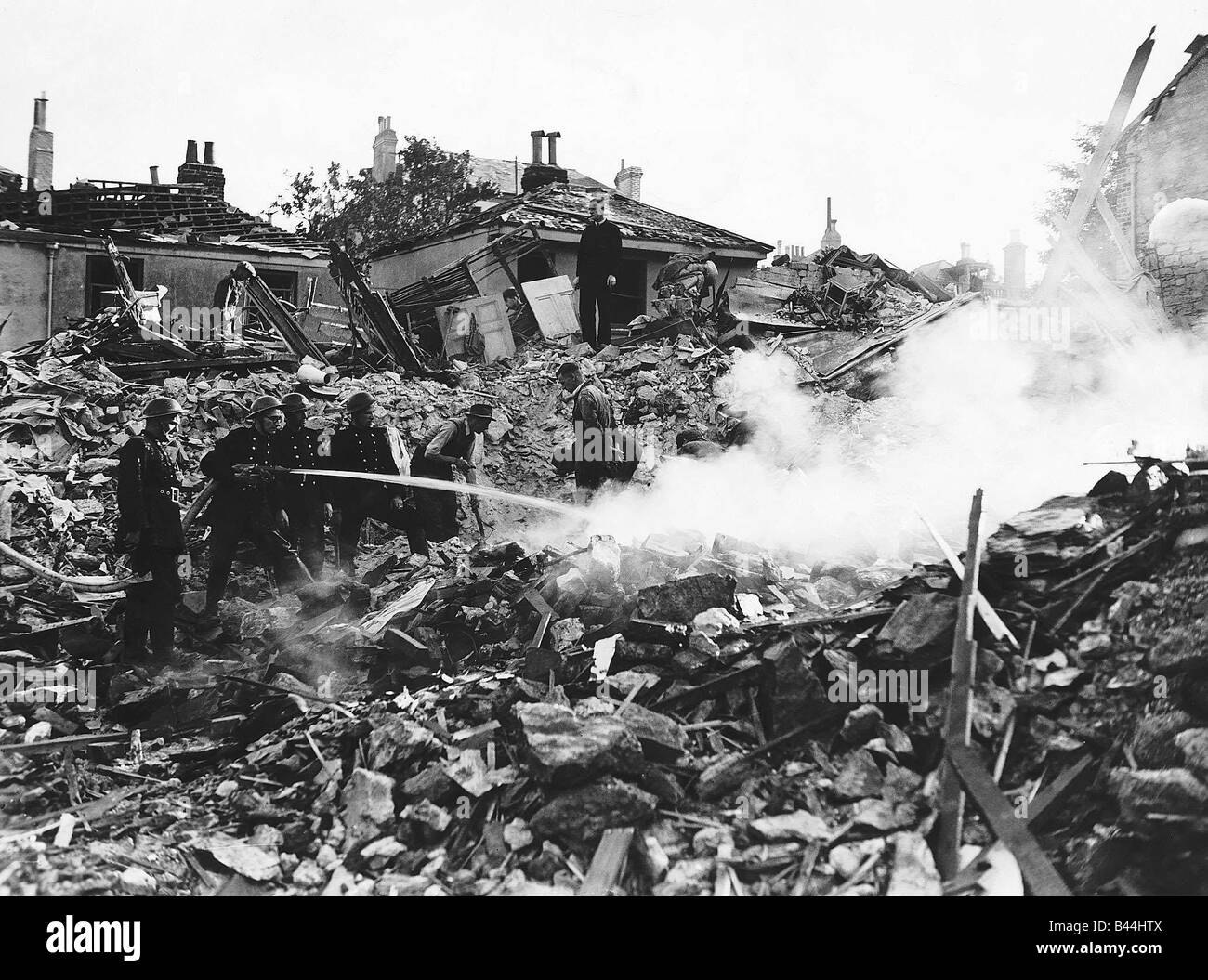 Ww2 air raid damage 1943 Black and White Stock Photos & Images - Alamy