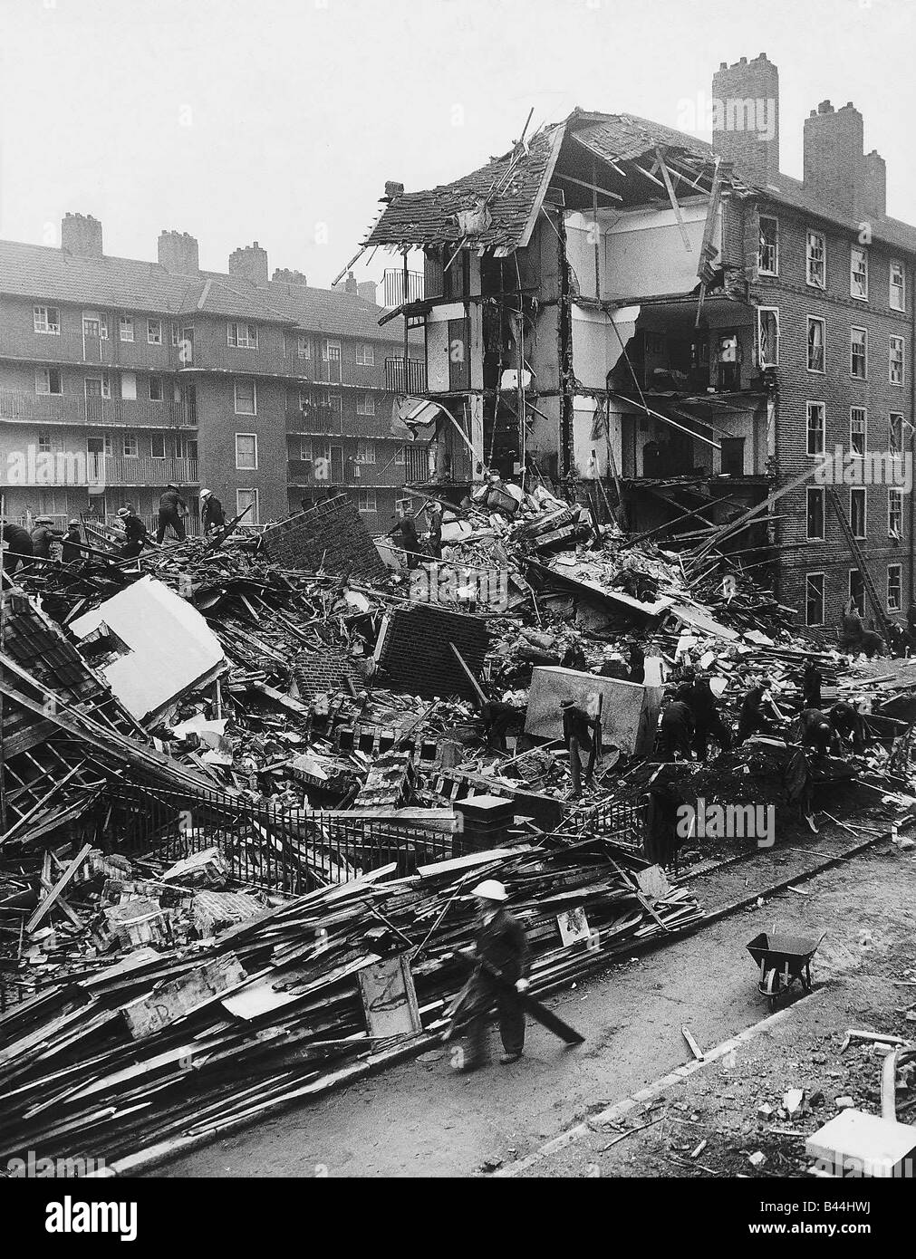 London Air Raid Damage Ww2 High Resolution Stock Photography and Images ...
