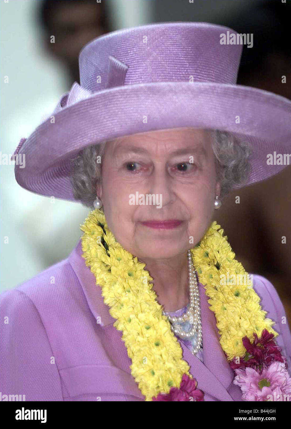 Queen elizabeth ii jubilee 2002 hi-res stock photography and images - Alamy