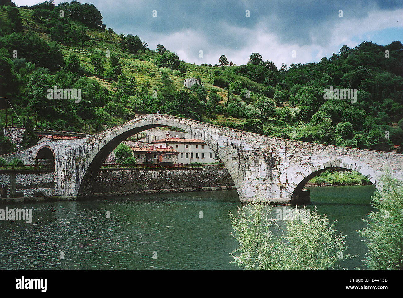 Devils Bridge near lucca Tuscany September 2000 Stock Photo - Alamy
