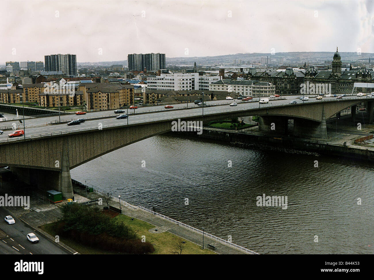 Kingston Bridge crossing River Clyde at Anderston Quay Circa 1995 Stock ...