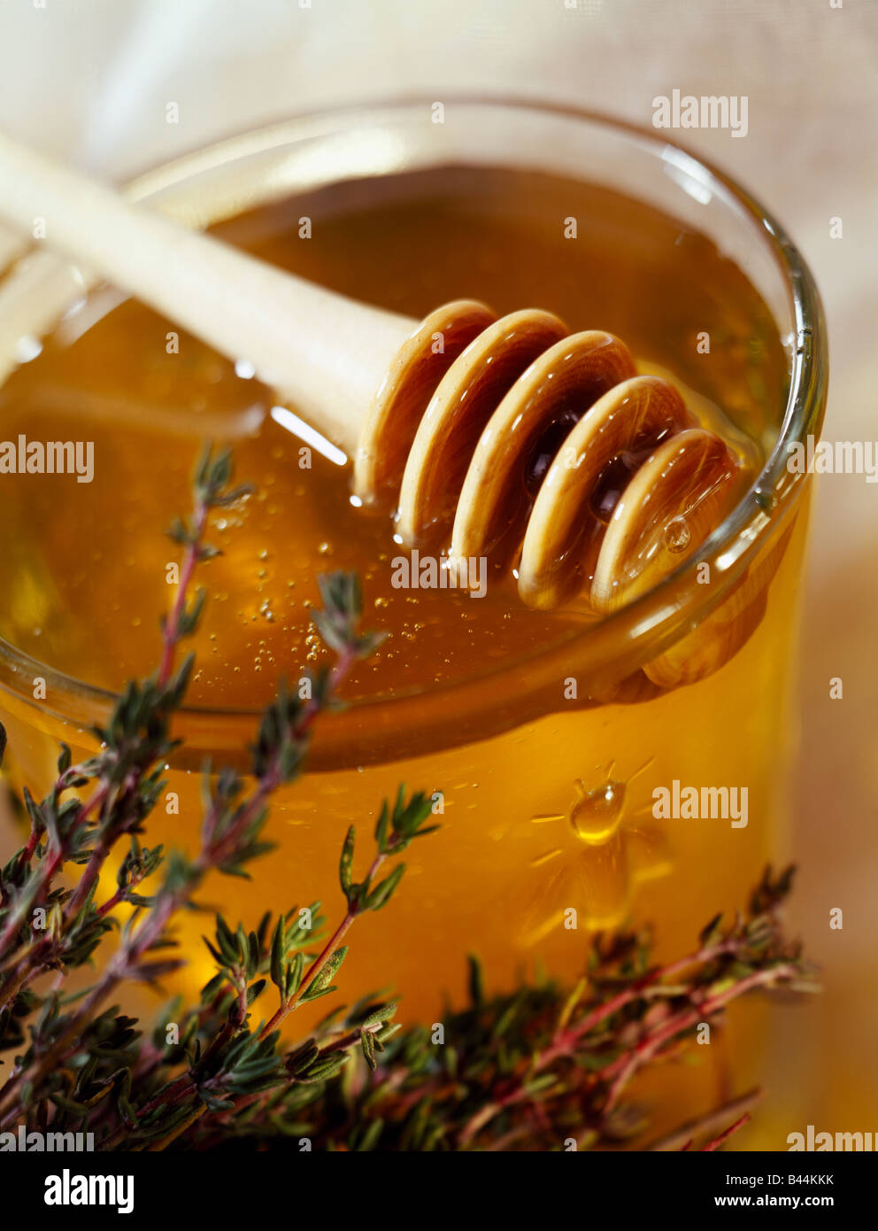 Pot of honey Stock Photo - Alamy