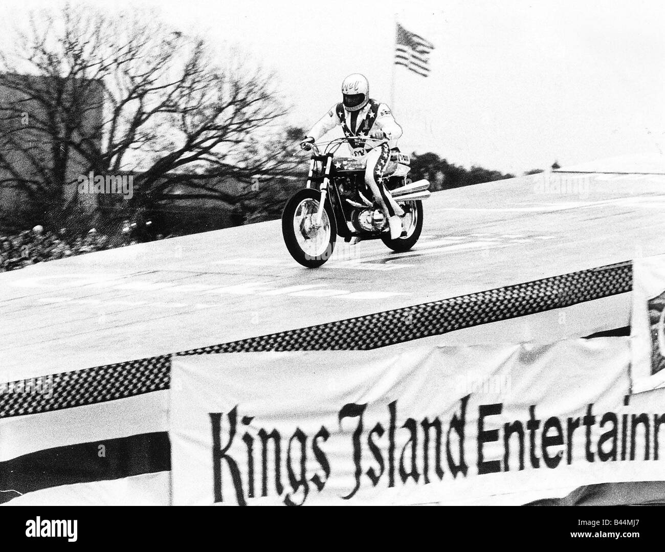 Dare devil stunt Black and White Stock Photos & Images - Alamy