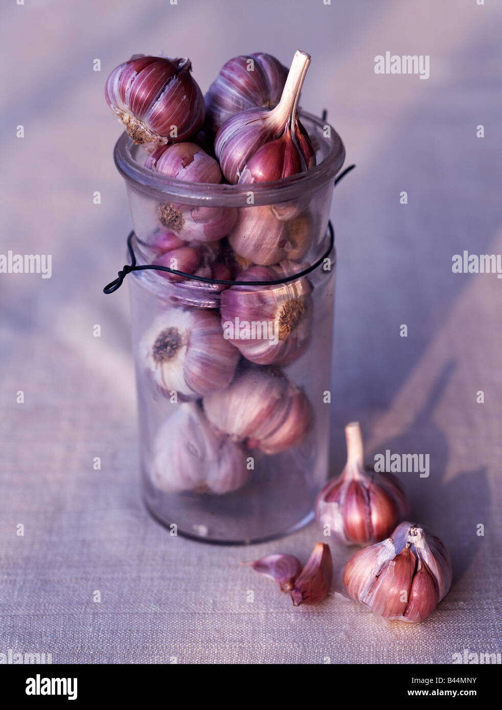 jar of fresh garlic Stock Photo - Alamy