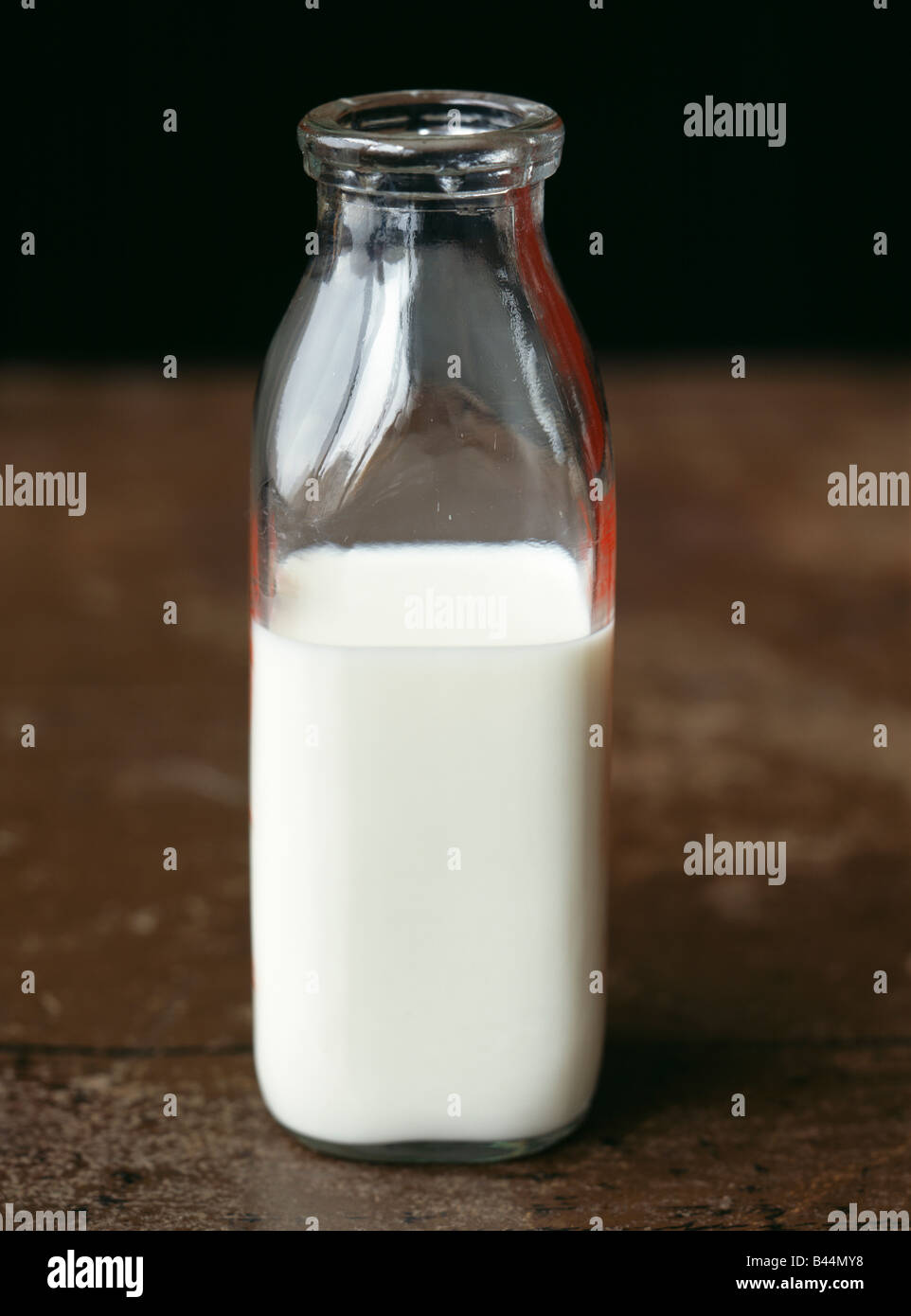 Bottle of milk Stock Photo - Alamy