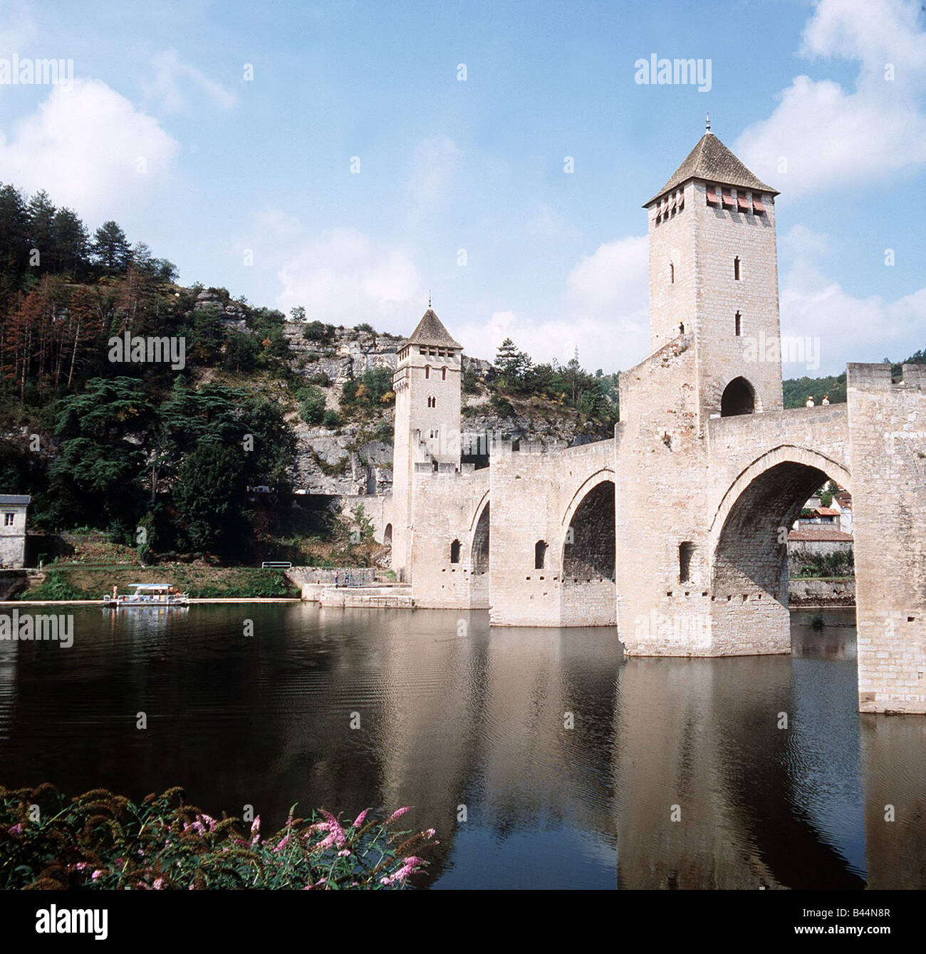 Valentre Bridge at Cahors in the French Pyrenees circa 1985 Stock Photo ...