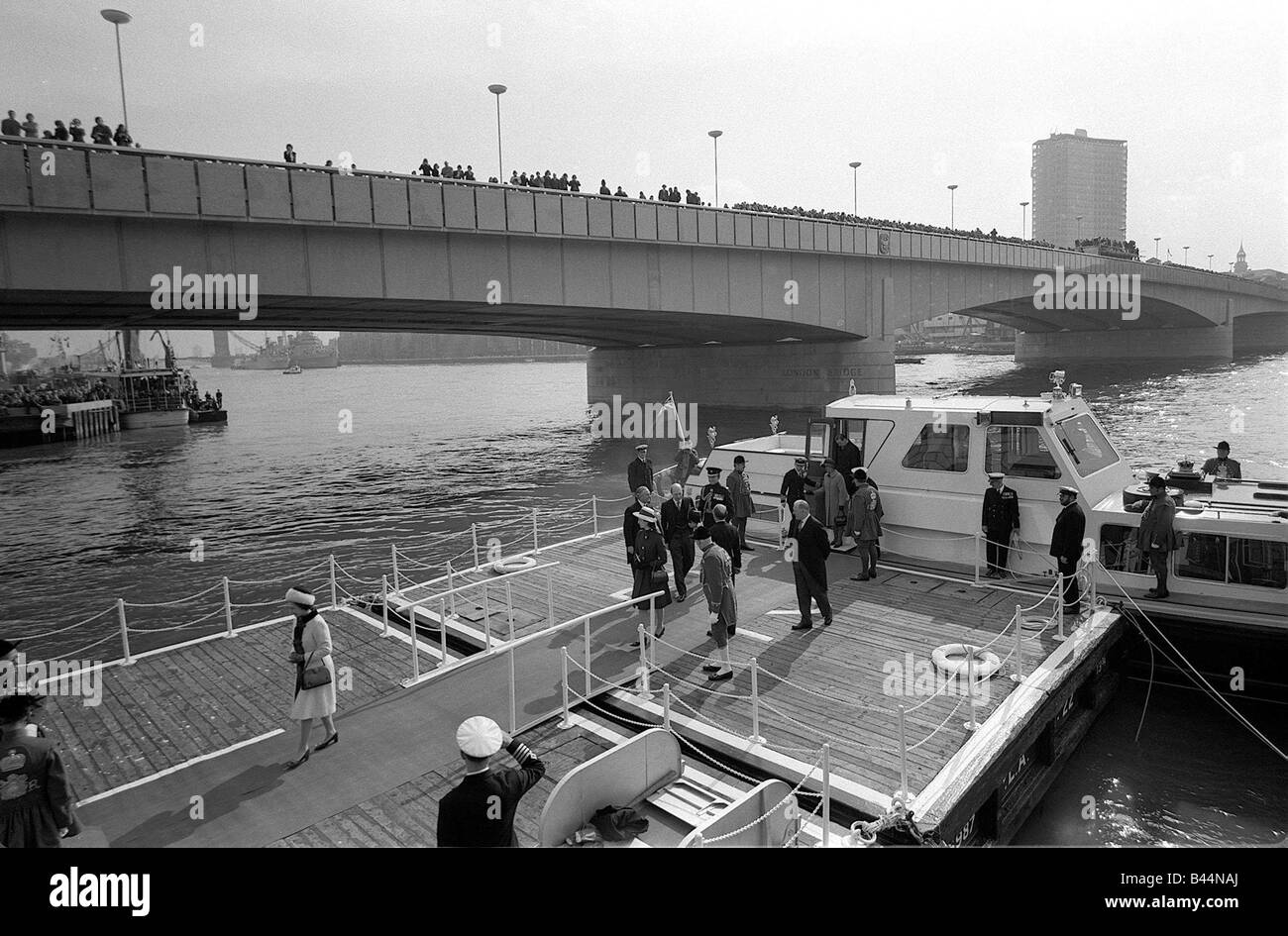 1973 london bridge Black and White Stock Photos & Images - Alamy