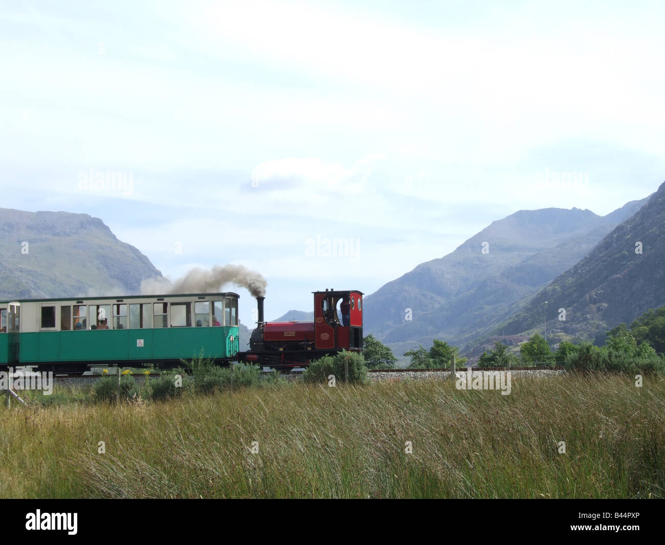 llanberis lake railway tourist train, snowdonia, wales Stock Photo - Alamy