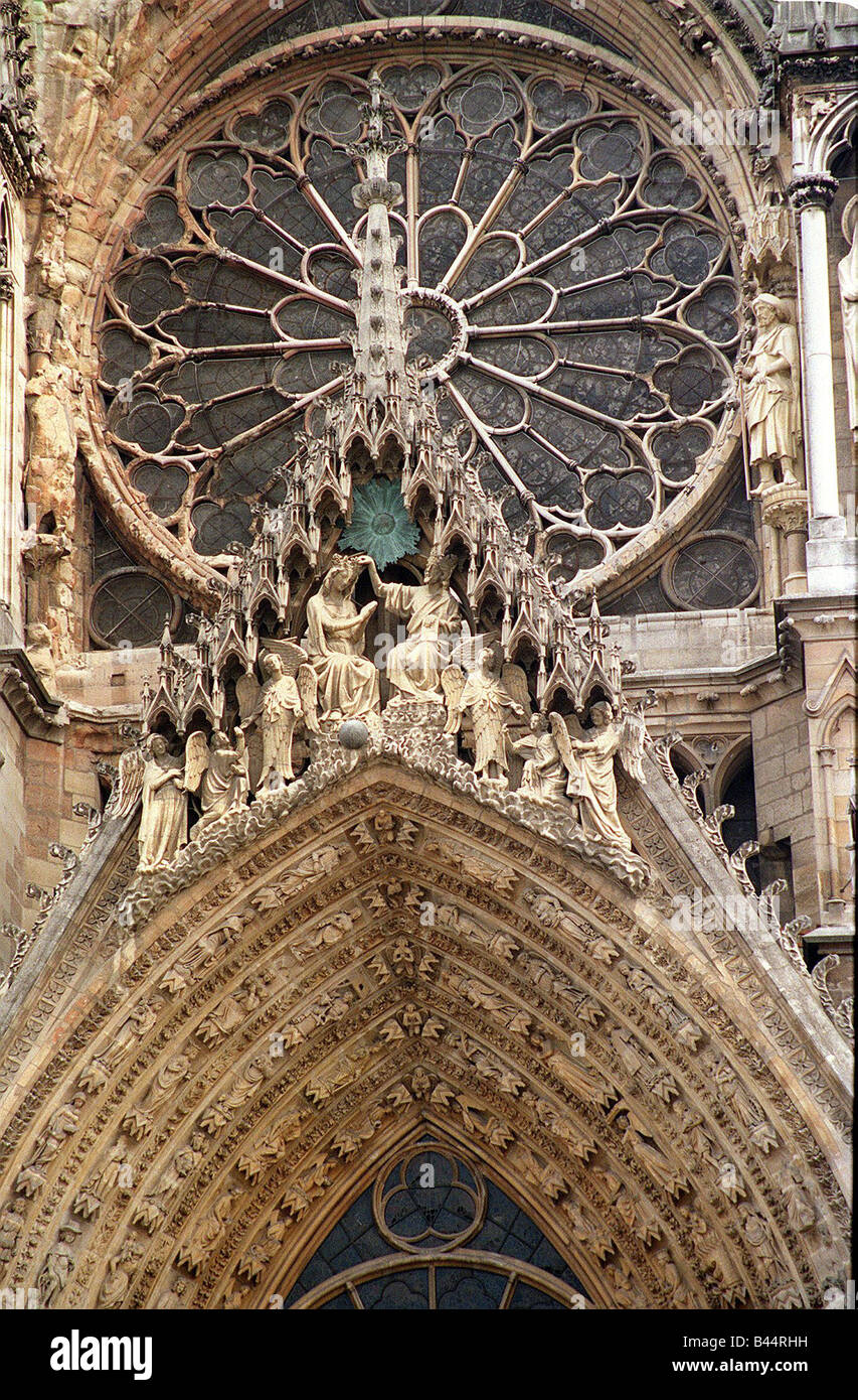 France Reims Rheims Cathedral exterior Detail Stock Photo - Alamy