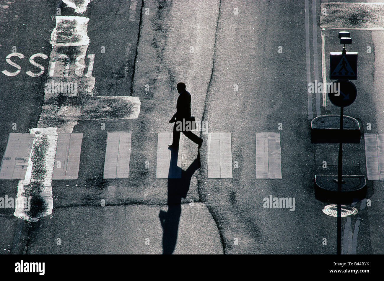 Black male crossing road hi-res stock photography and images - Alamy