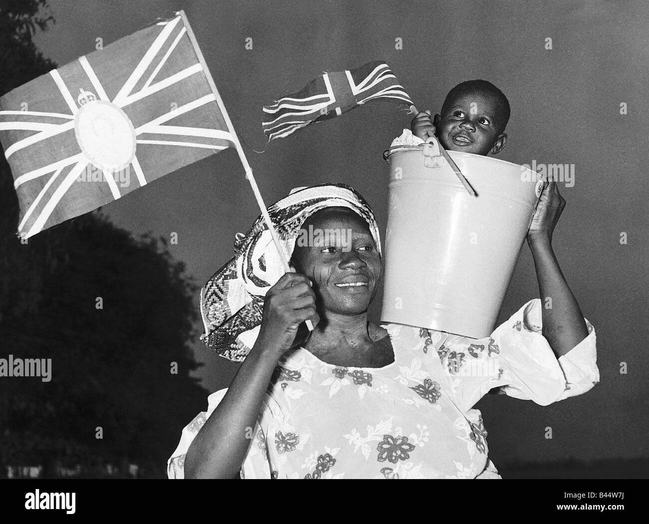 Royal Tours Nigeria Mrs Doroas Ogunde from Lagos Nigeria ensures that ...