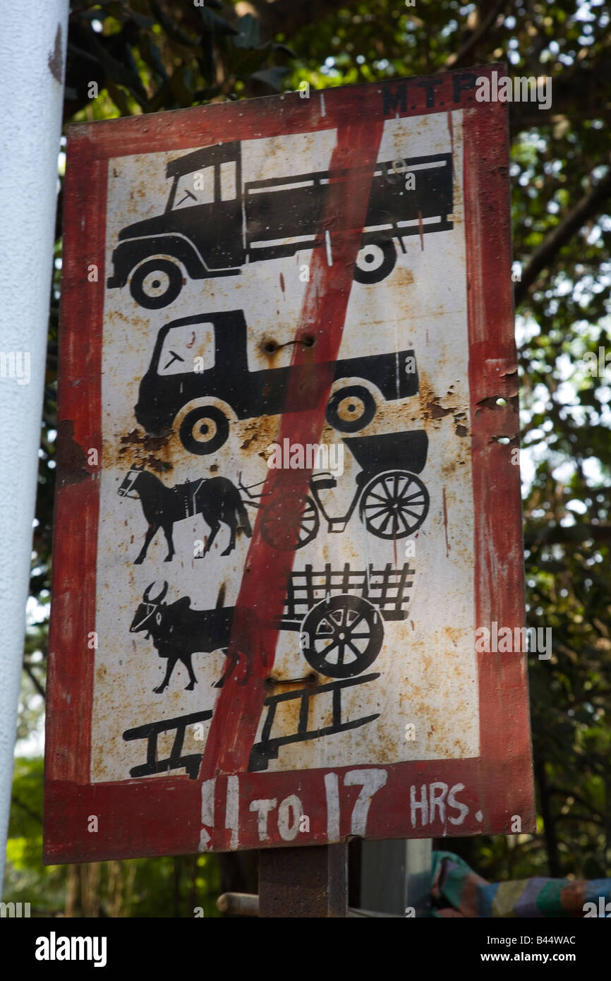 India bombay mumbai street sign hi-res stock photography and images - Alamy