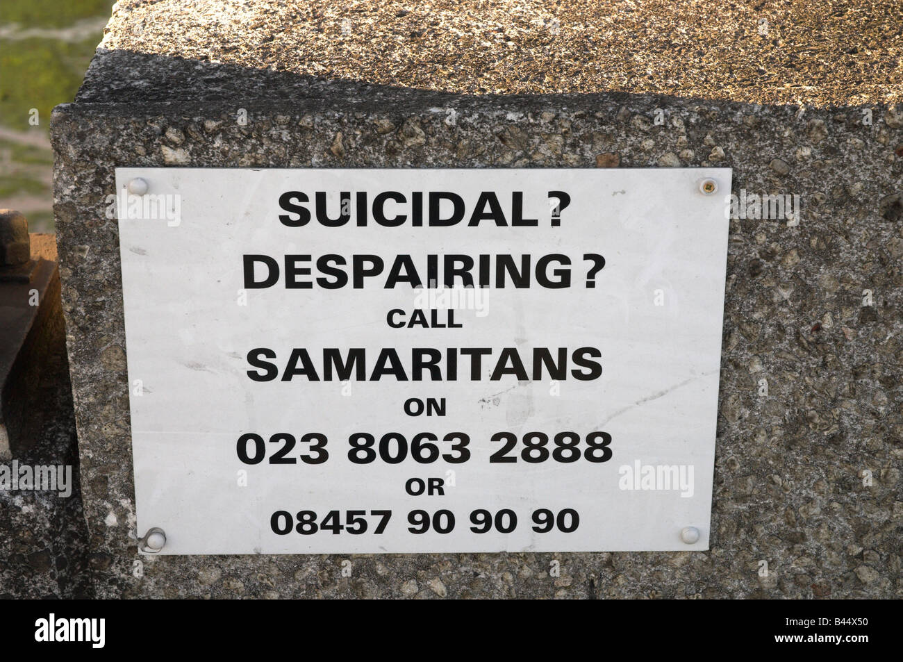 Samaritans sign hi-res stock photography and images - Alamy