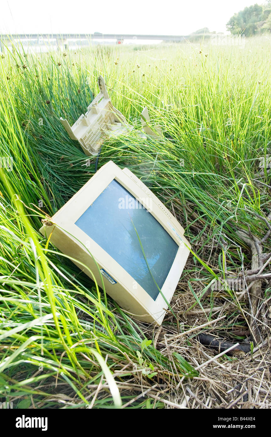 Computer thrown in the been hi-res stock photography and images - Alamy