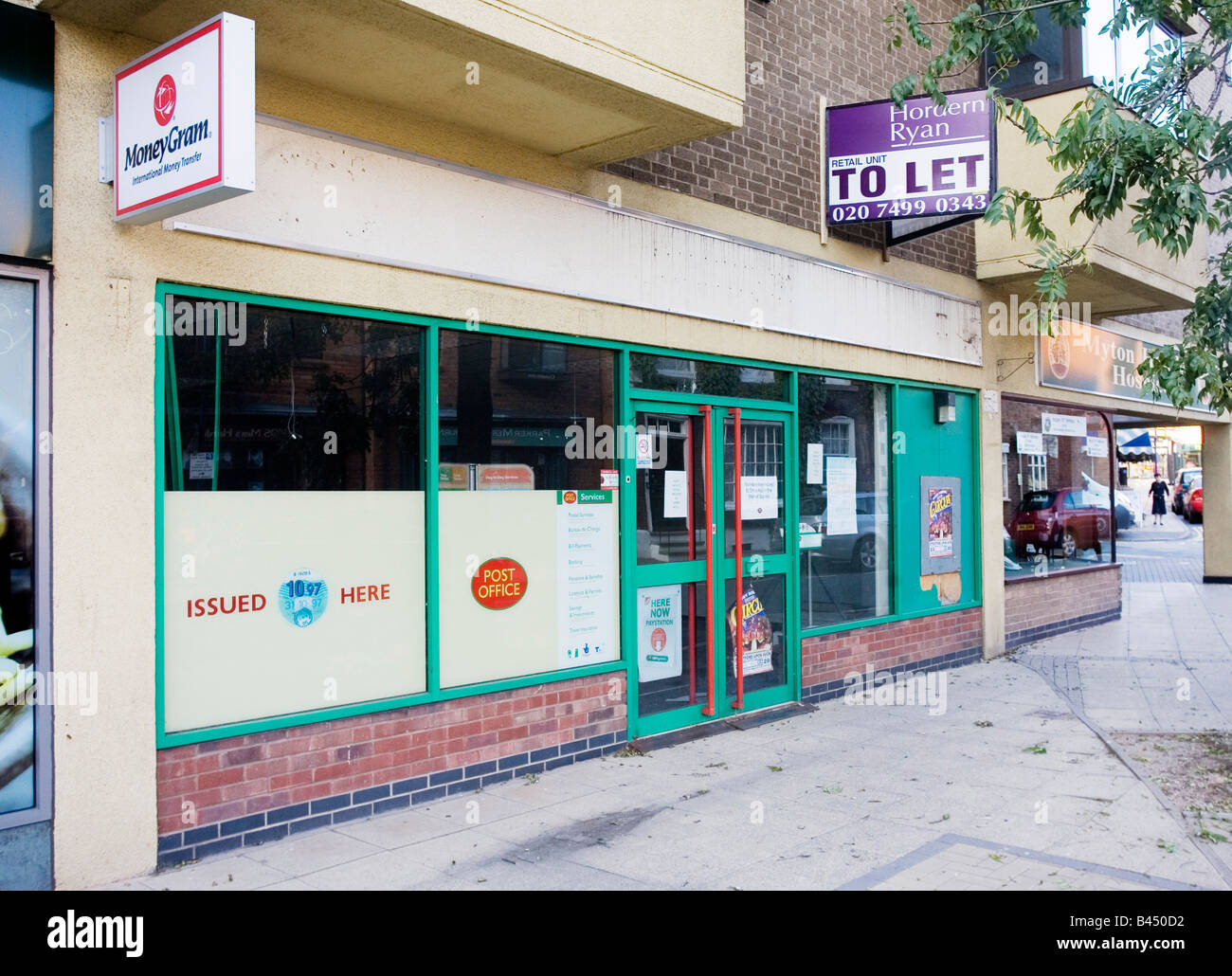 Closed post office hi-res stock photography and images - Alamy