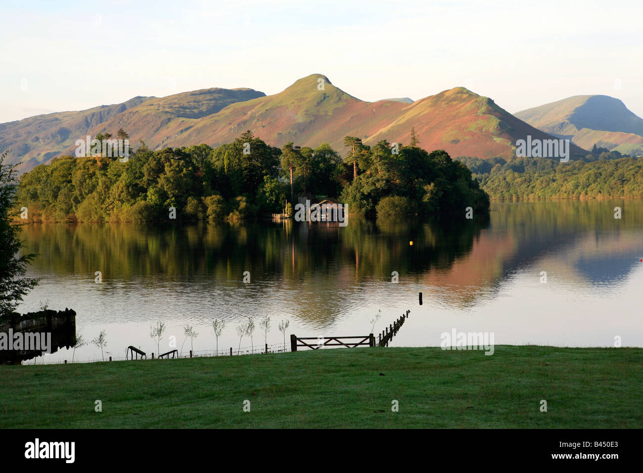 Derwentwater gate hi-res stock photography and images - Alamy
