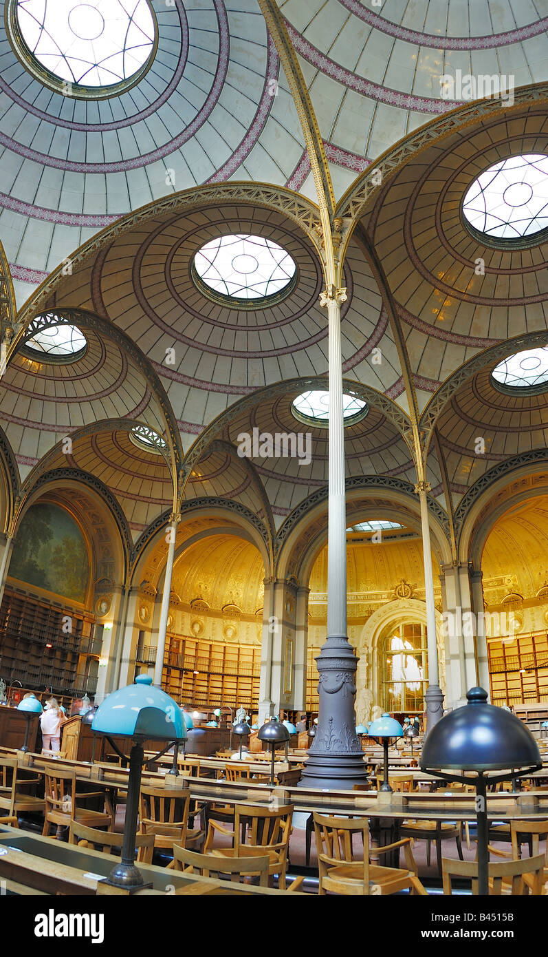 Oval skylight hi-res stock photography and images - Alamy