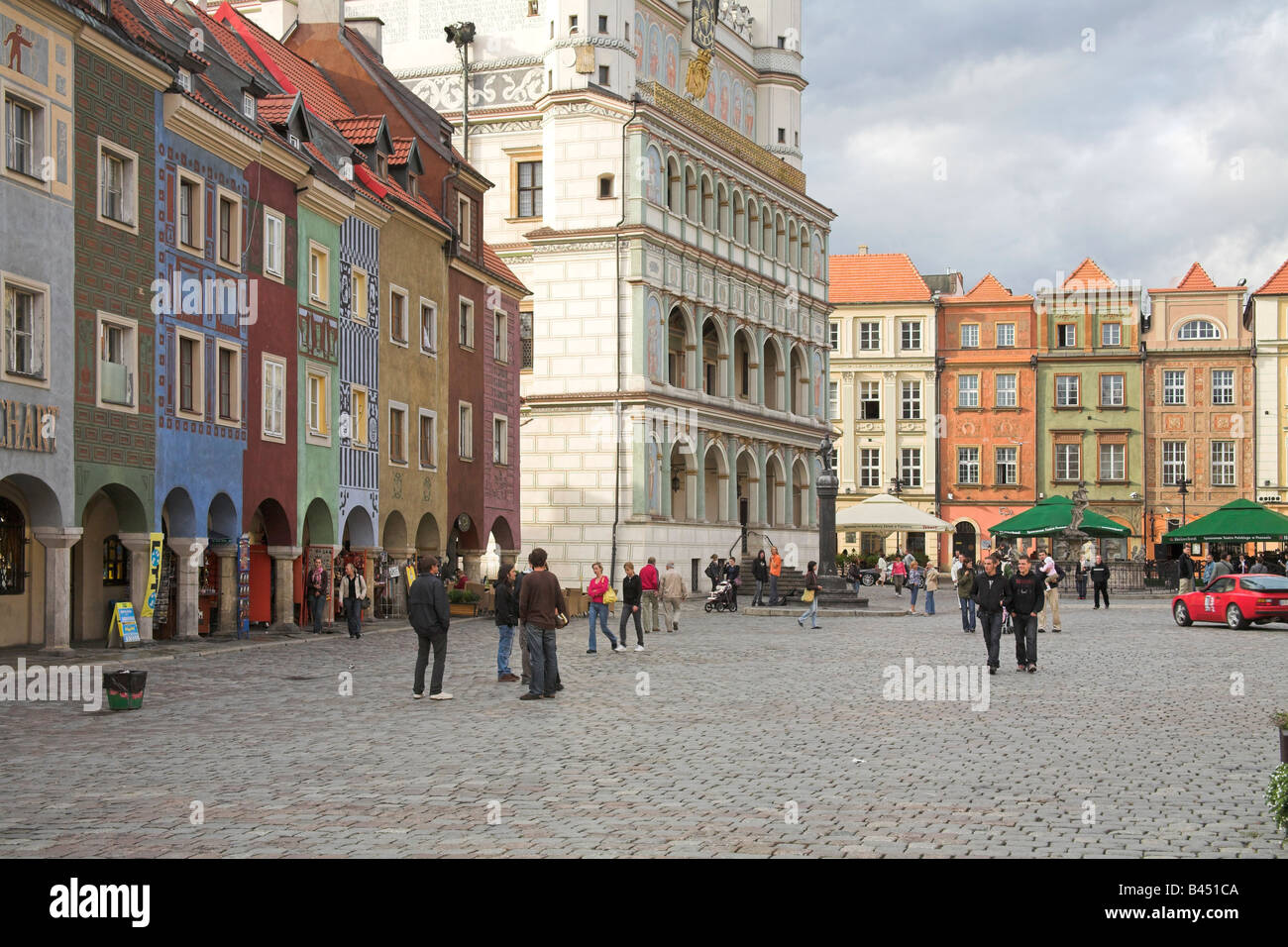 Color buildings hi-res stock photography and images - Alamy