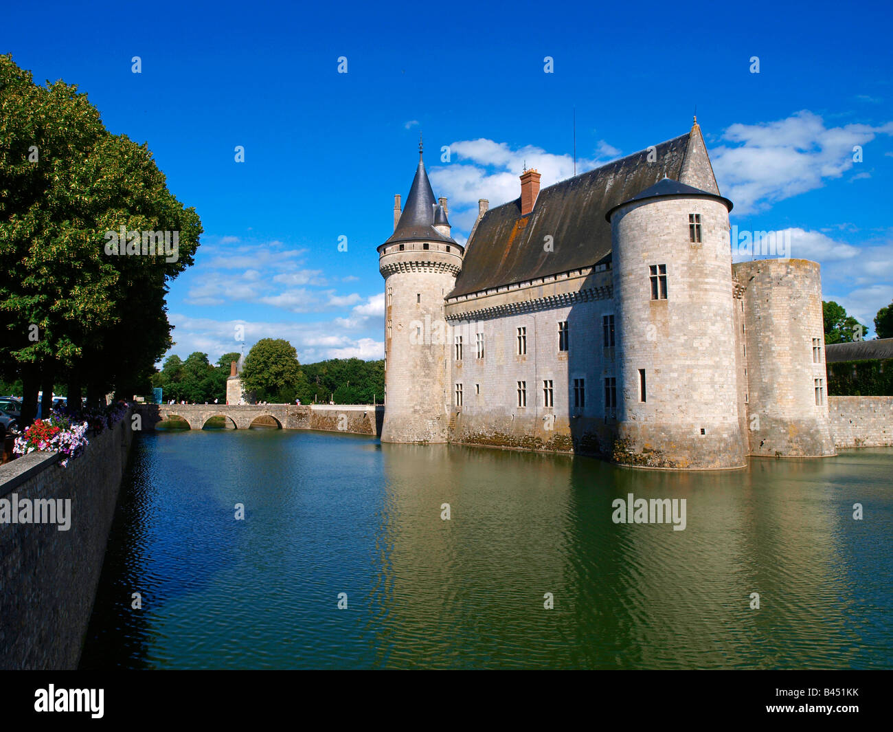 Loire castle, castle Sully sur Loire, France Stock Photo - Alamy