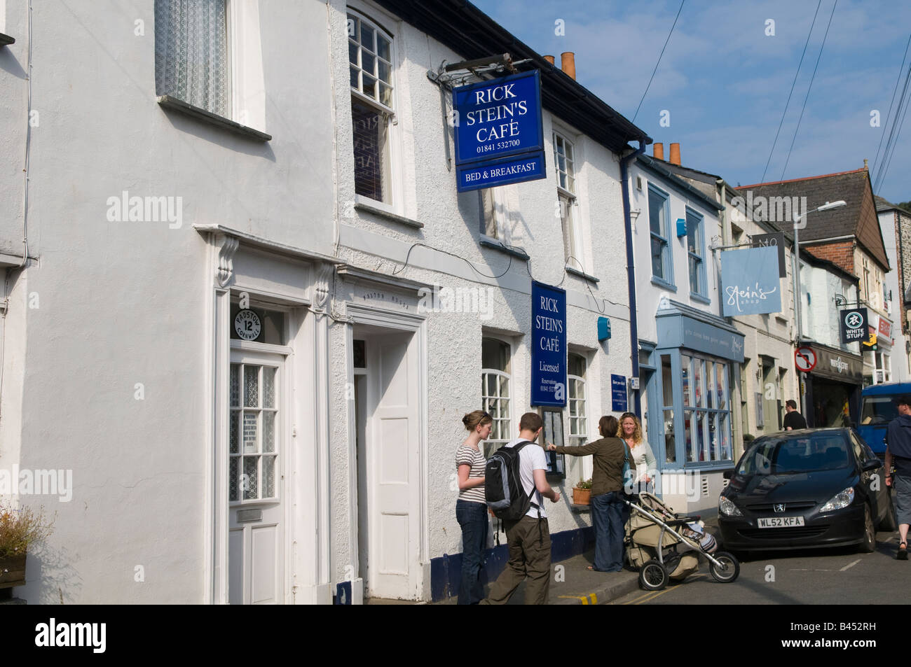 Padstow Public House High Resolution Stock Photography and Images - Alamy