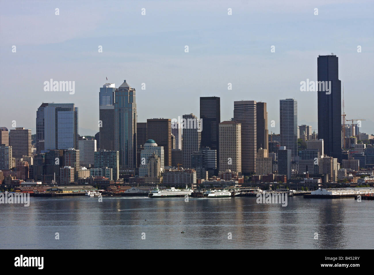The downtown Seattle, Washington, skyline, with reflections of it's ...