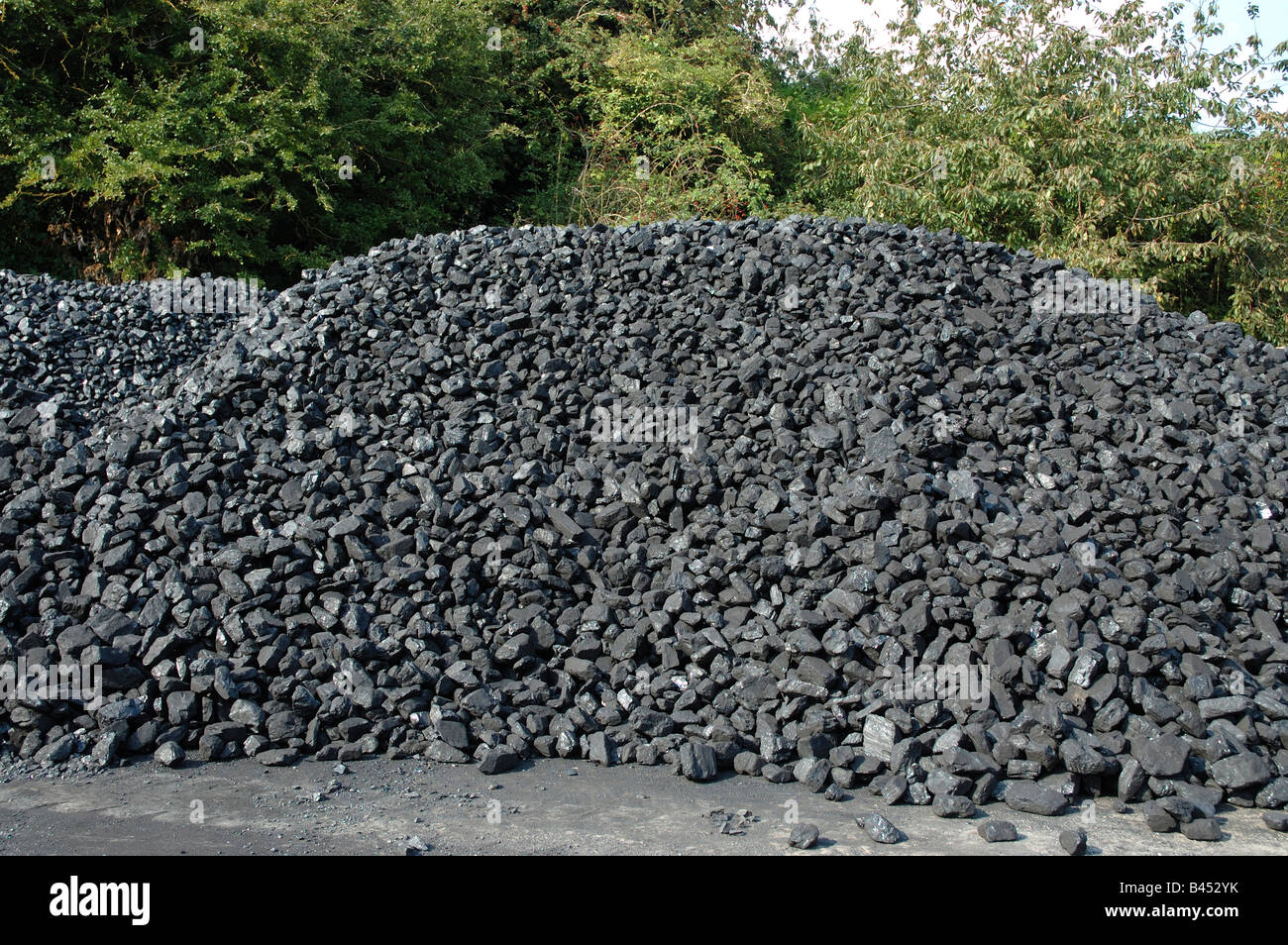 Coal store hi-res stock photography and images - Alamy