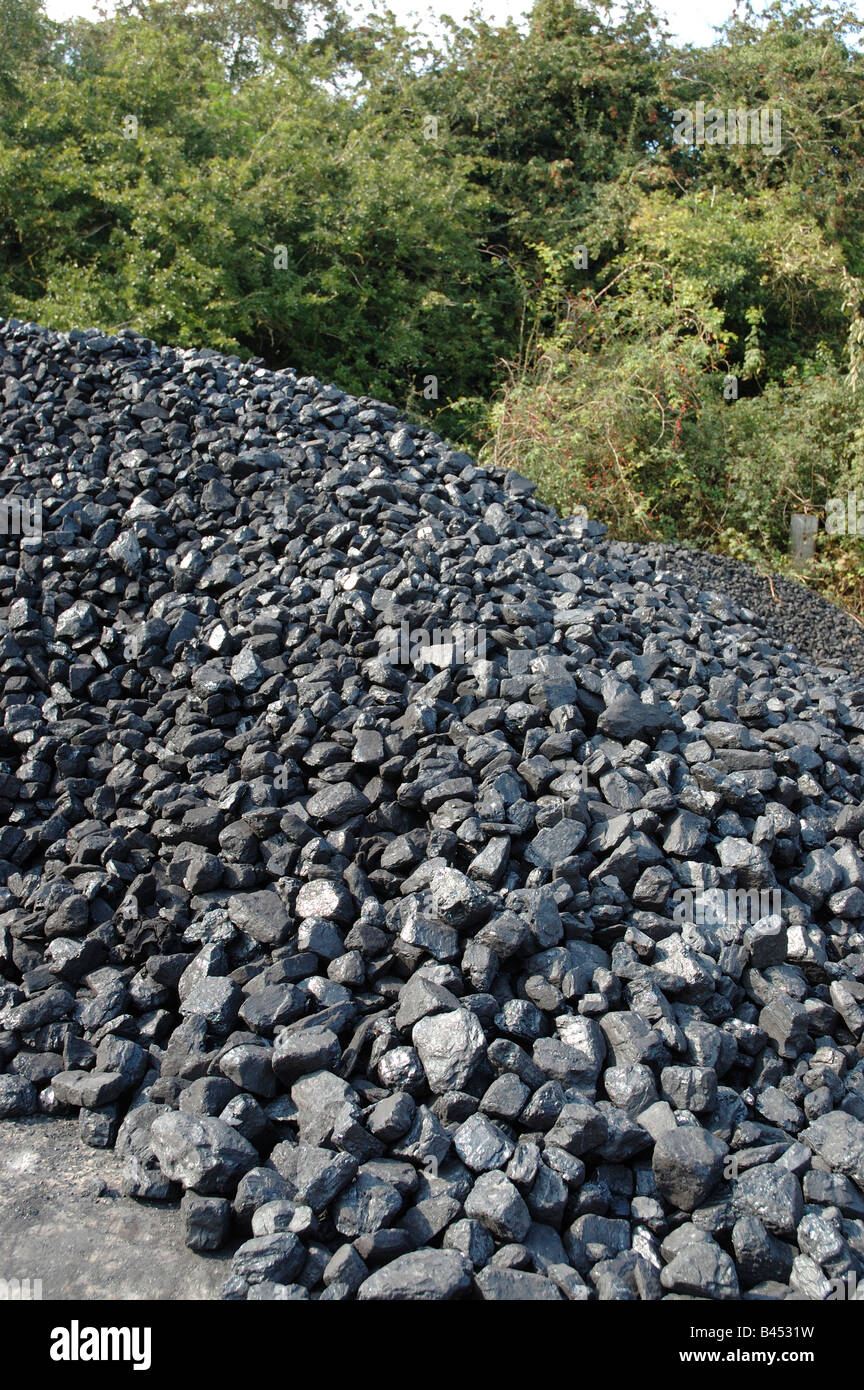 Coal dump hi-res stock photography and images - Alamy