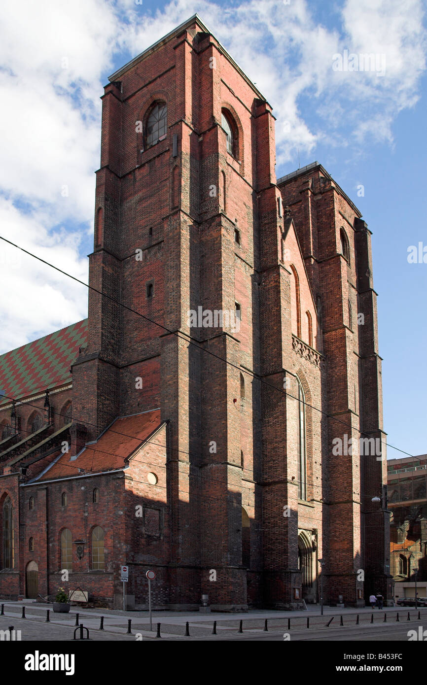 St elizabeth church interior in hi-res stock photography and images - Alamy