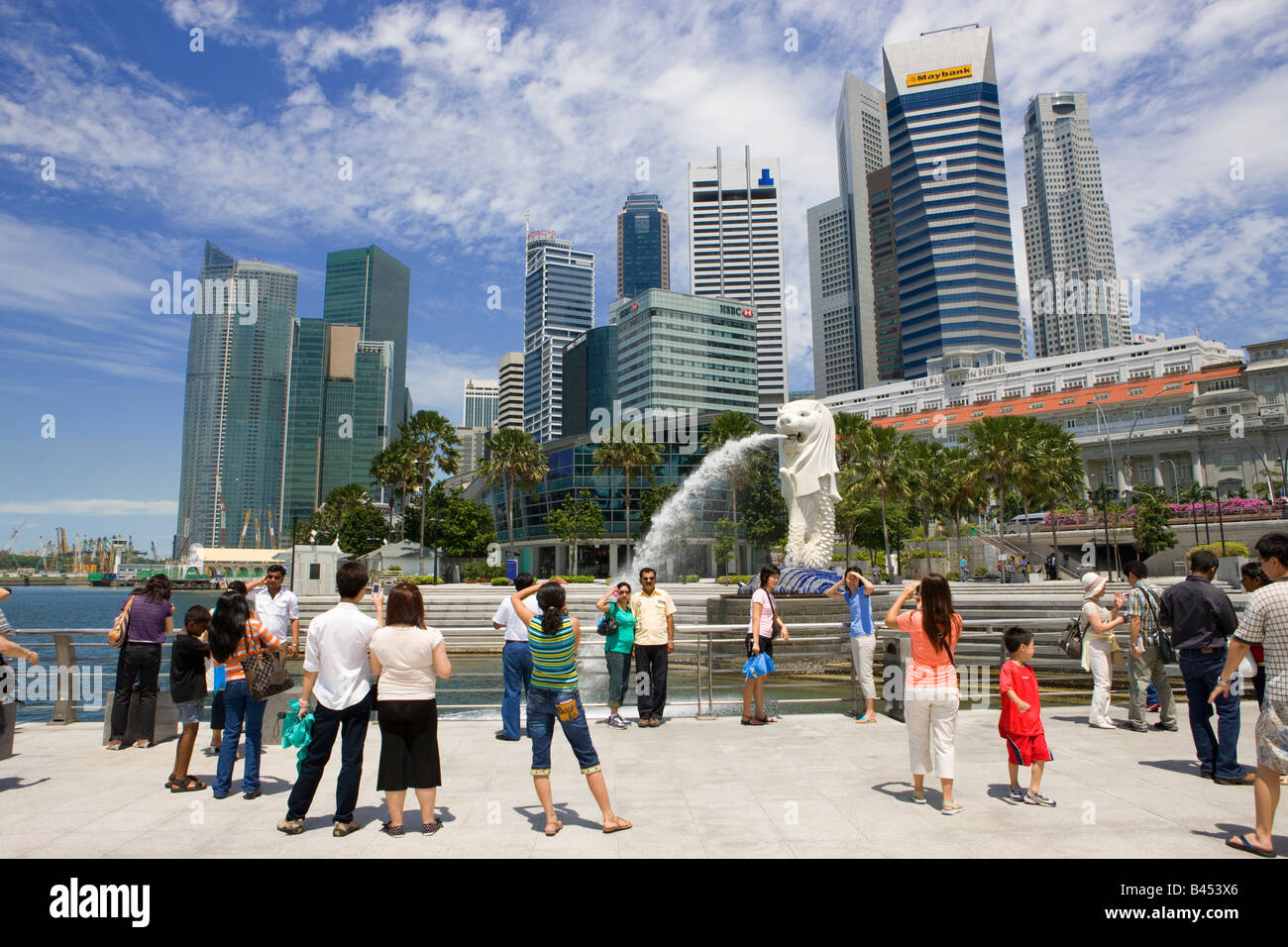 Singapore merlion view merlion statue hi-res stock photography and ...