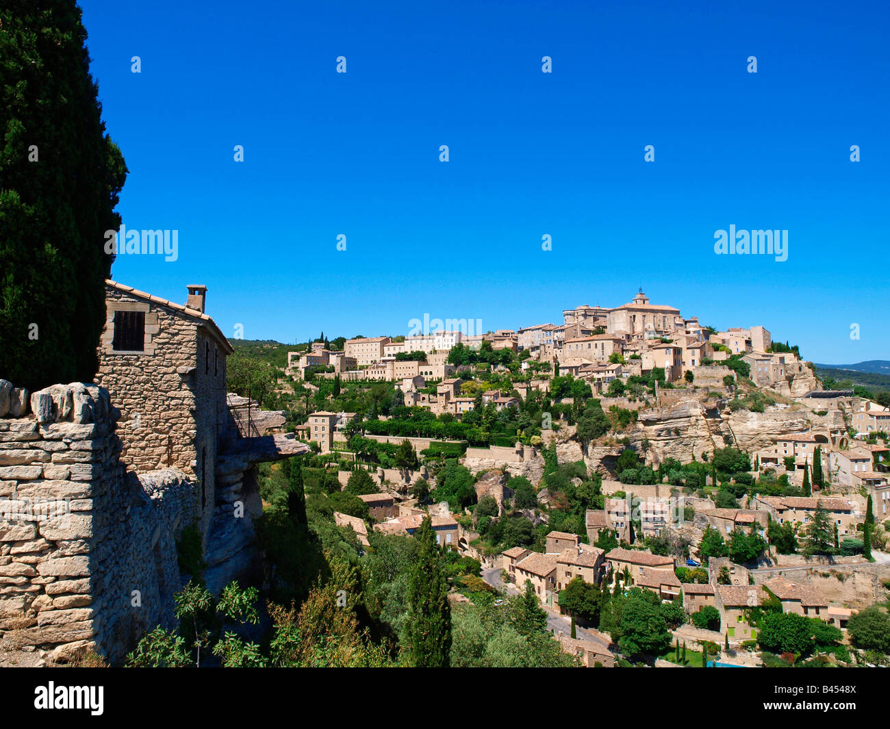 city view of Gordes, Provence, Frankreich Stock Photo - Alamy