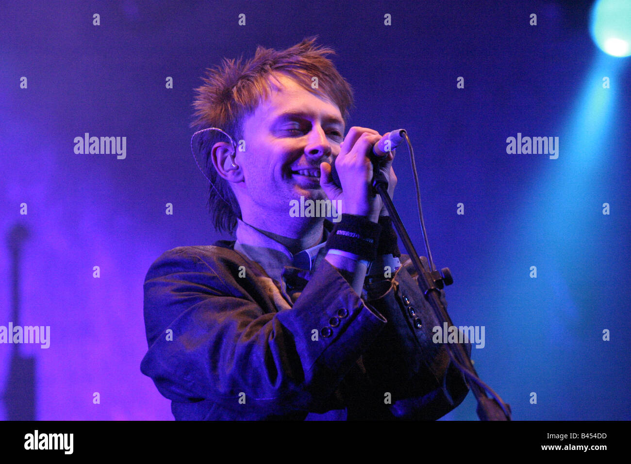 There There Radiohead Glastonbury 2003