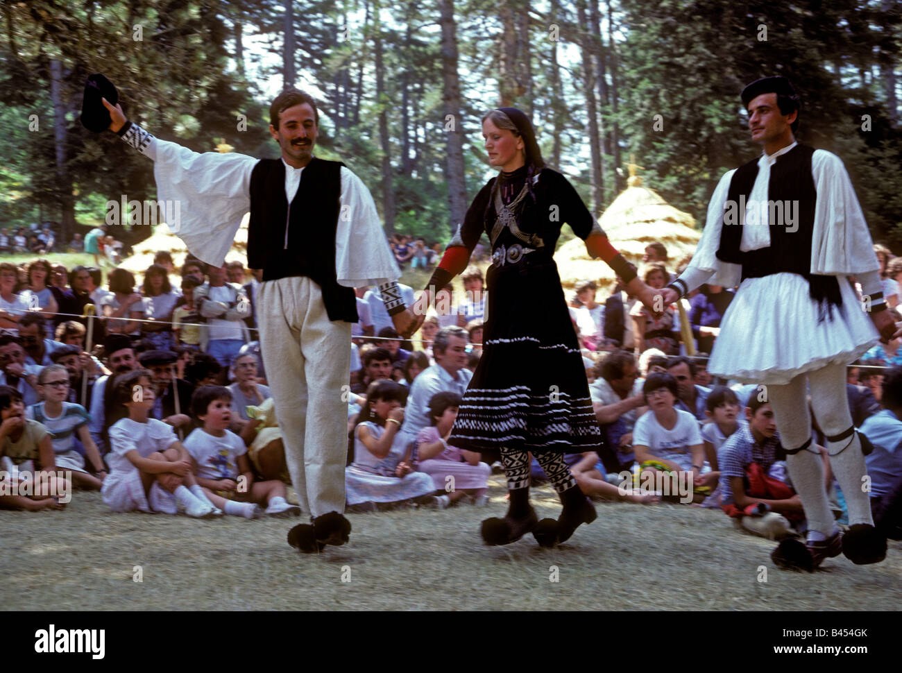 Greeks, Greek people, men and women, dancer, dancers, dancing, near ...