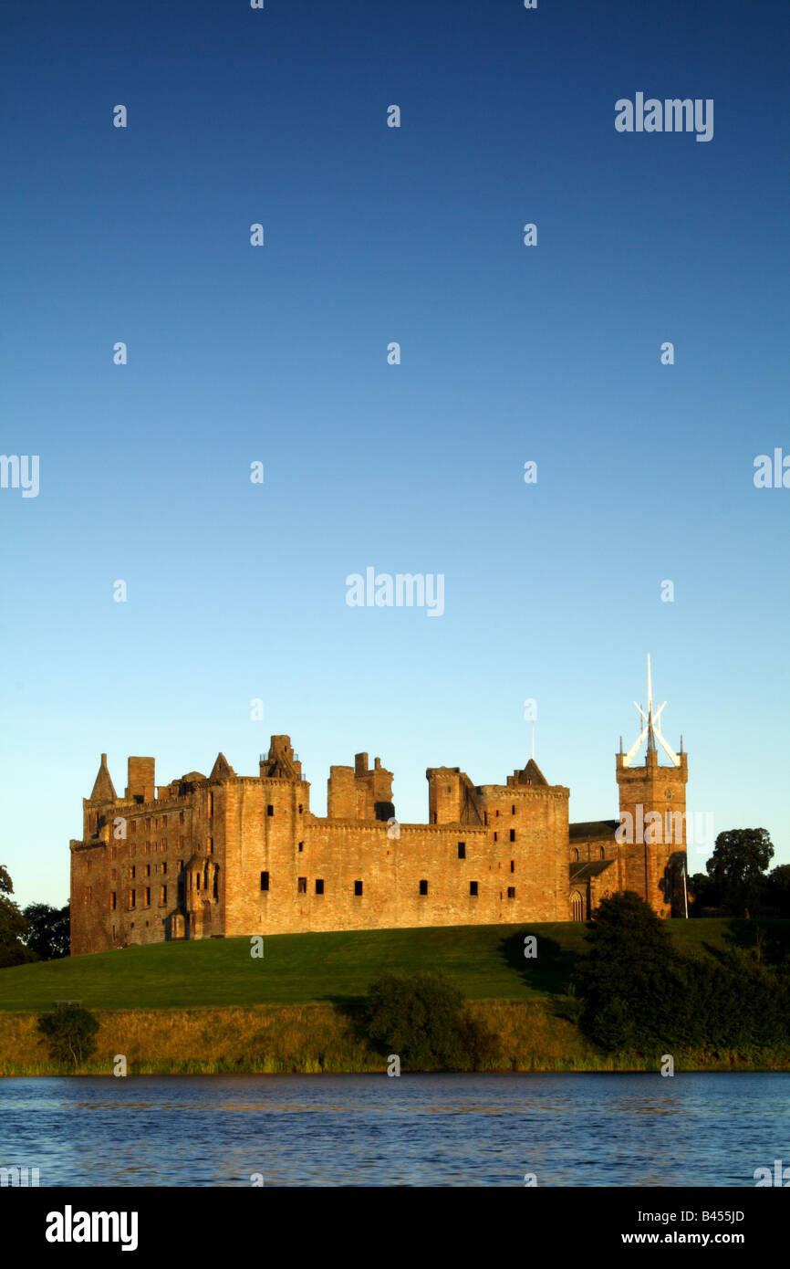 Linlithgow palace hi-res stock photography and images - Alamy