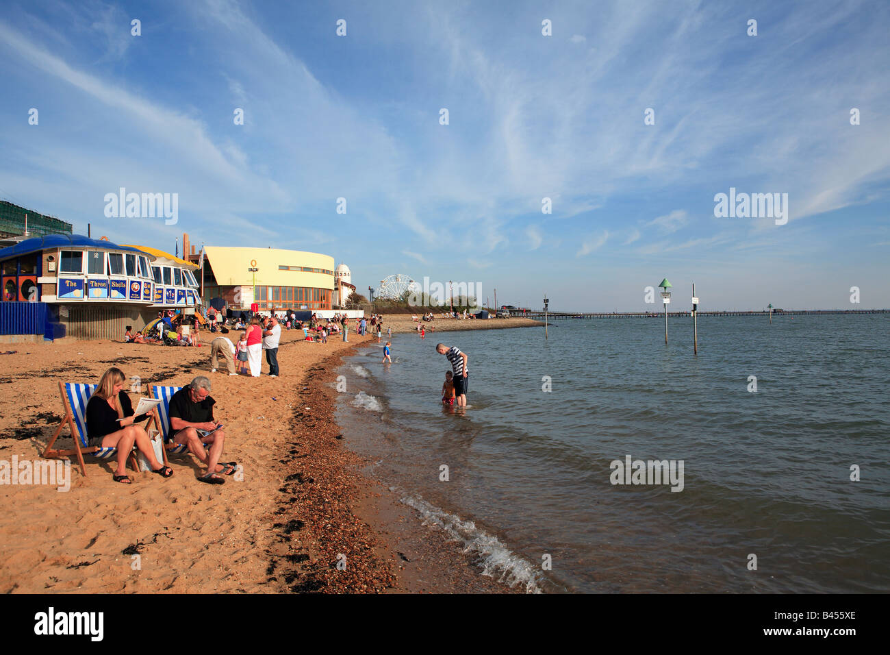 The three shells beach cafe hi-res stock photography and images - Alamy