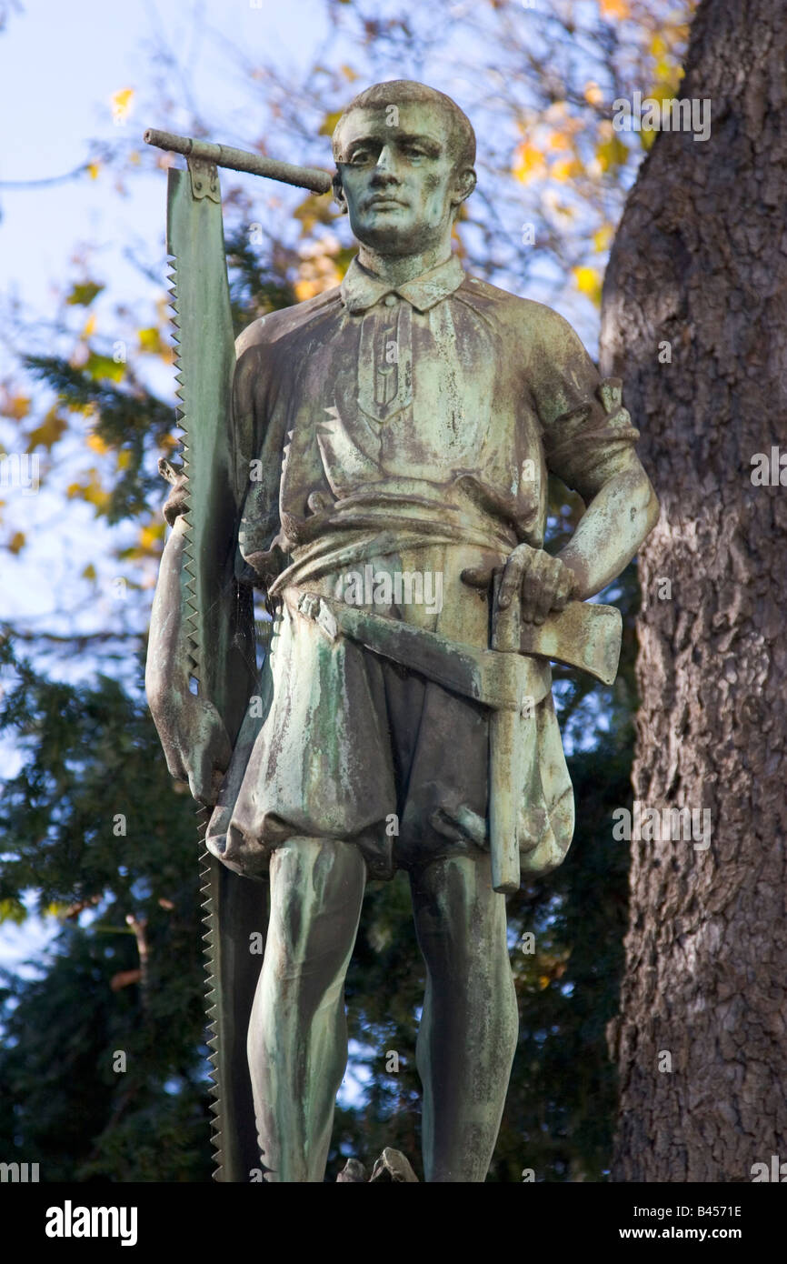 Public gardens of the Place du Petit Sablon in the upmarket and ...