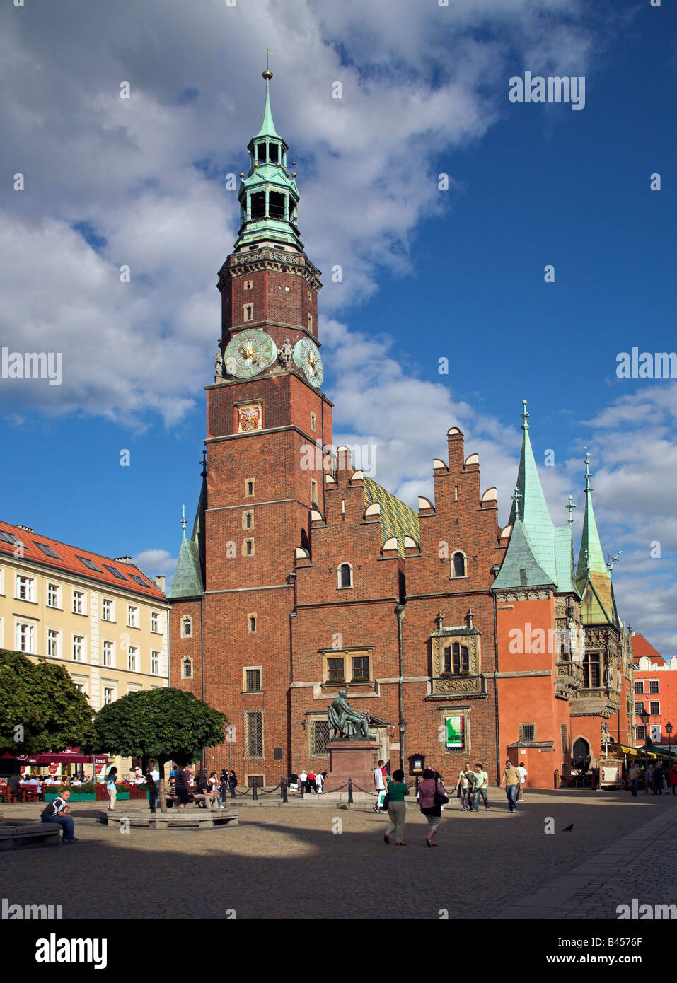 town hall building of wroclaw, Poland Stock Photo - Alamy