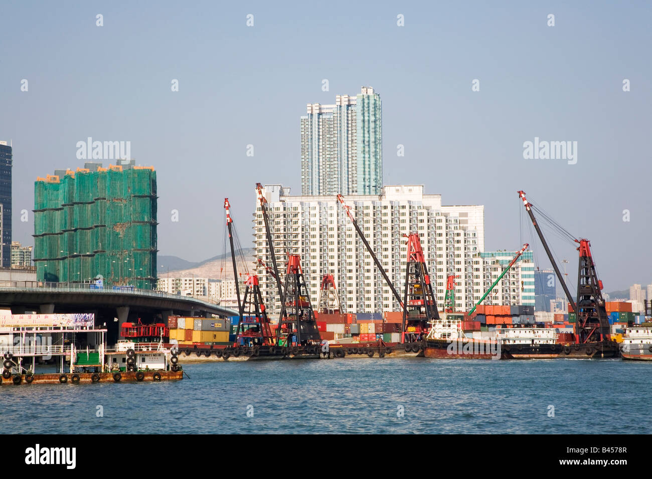 Commercial harbour asia container hi-res stock photography and images ...