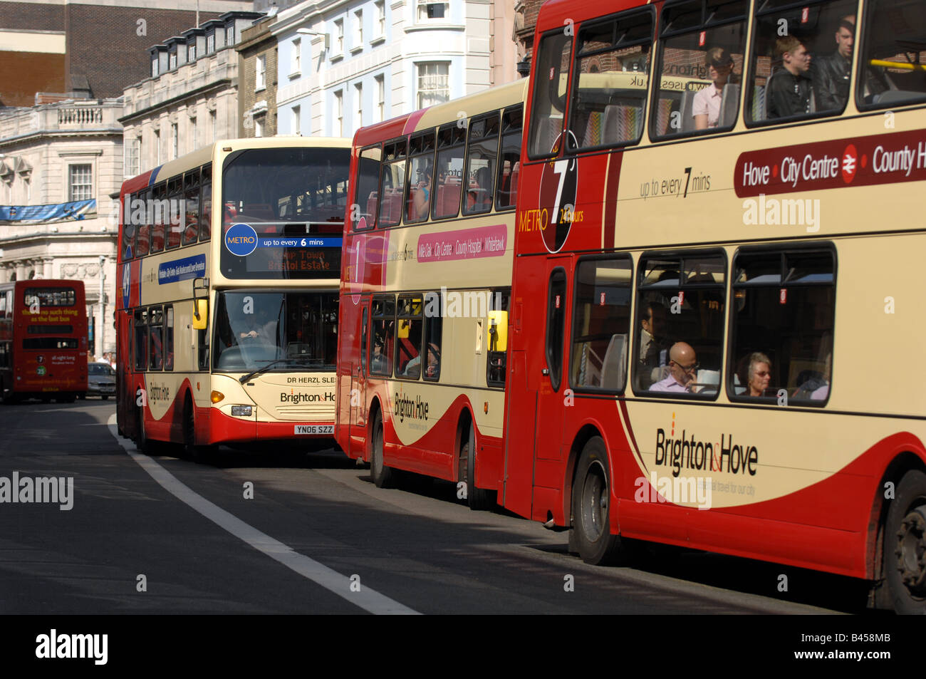 Brighton and hove buses hi-res stock photography and images - Alamy