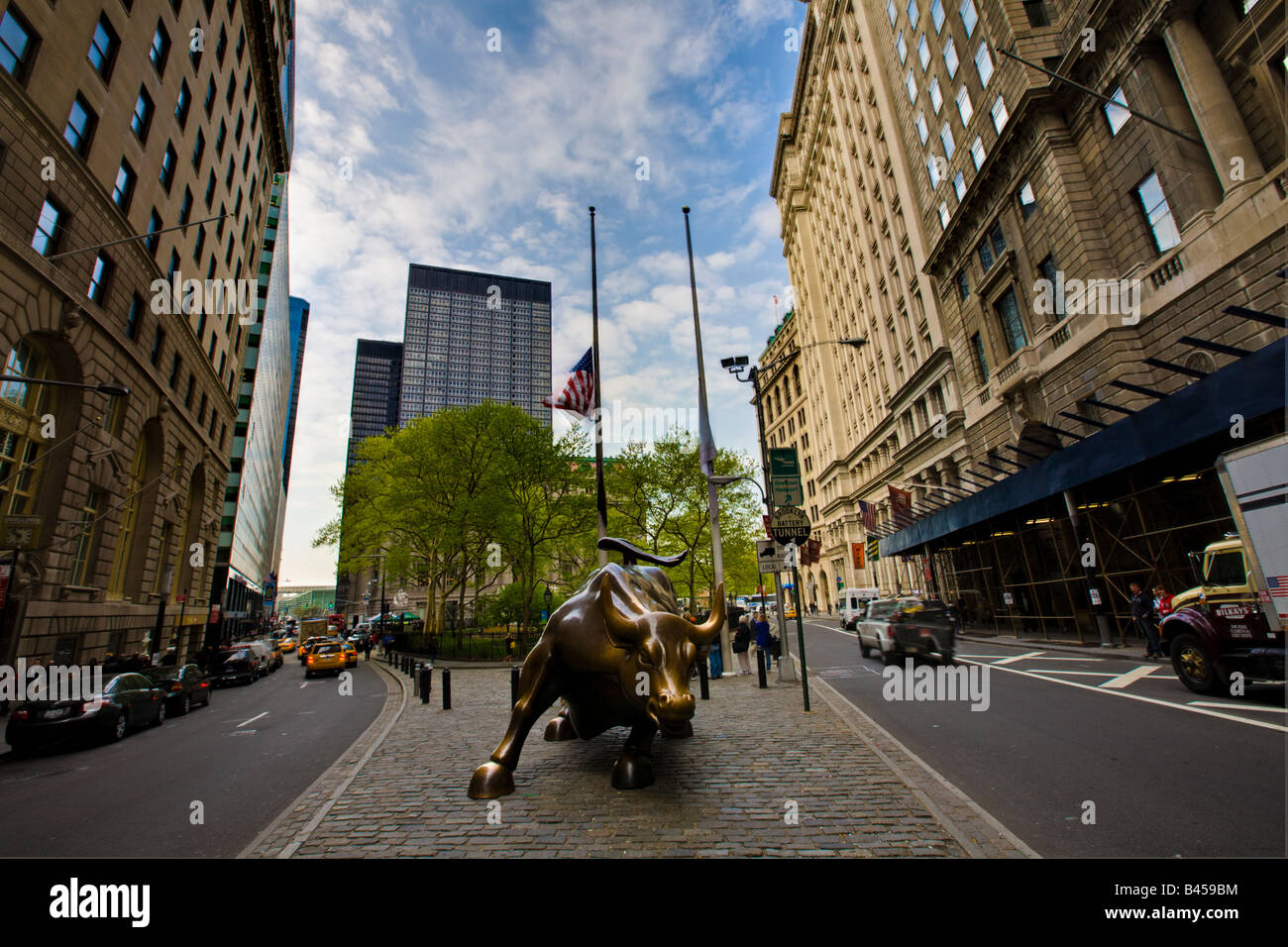 Wall Street Bull at downtown Manhattan NY USA Stock Photo - Alamy